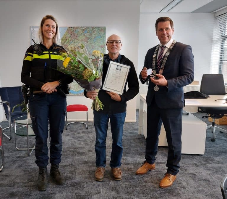 Onderscheiding voor redder van drenkeling - Gemeente Pijnacker-Nootdorp